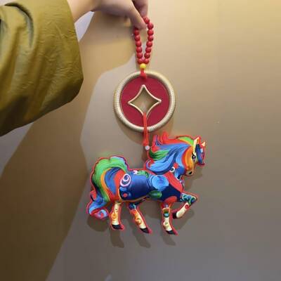 马上有钱2026新年挂饰刺绣香囊流苏车挂马年春节家居装饰场景布置