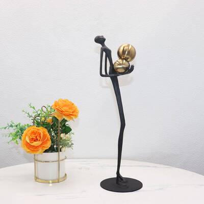 现抱球人BJ代轻奢厅样板间客软装抱球人展雕塑摆件酒店厅金属物艺