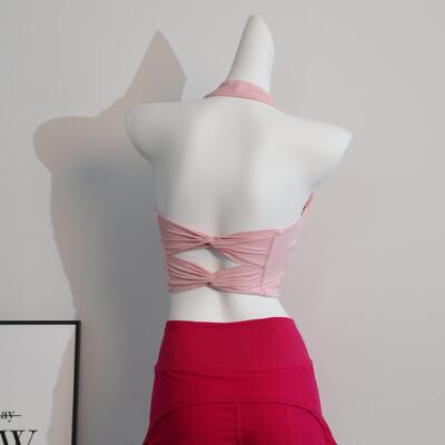 High looks neck hanging sports bra with chest cushion,
