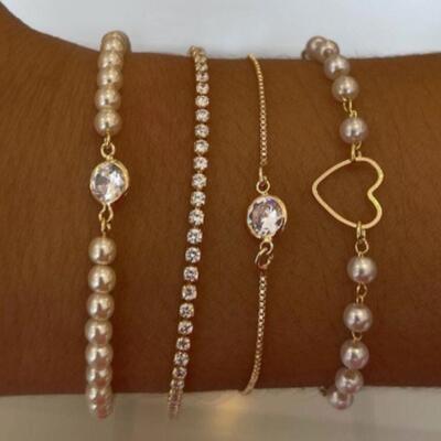 Bracelet set 4 pieces镶嵌水钻镂空桃心手錬珍珠满钻手錬套装4件