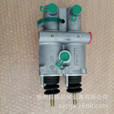 徐州徐工XC870K滑移装载特机803090243双腔助力器294×746452配件