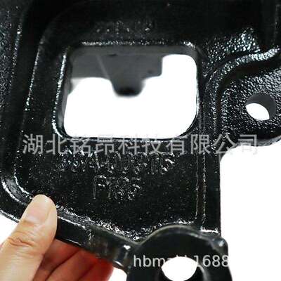 东风越野车EQ2102转向机支架驾驶室前悬置转向机支架座33A-00315