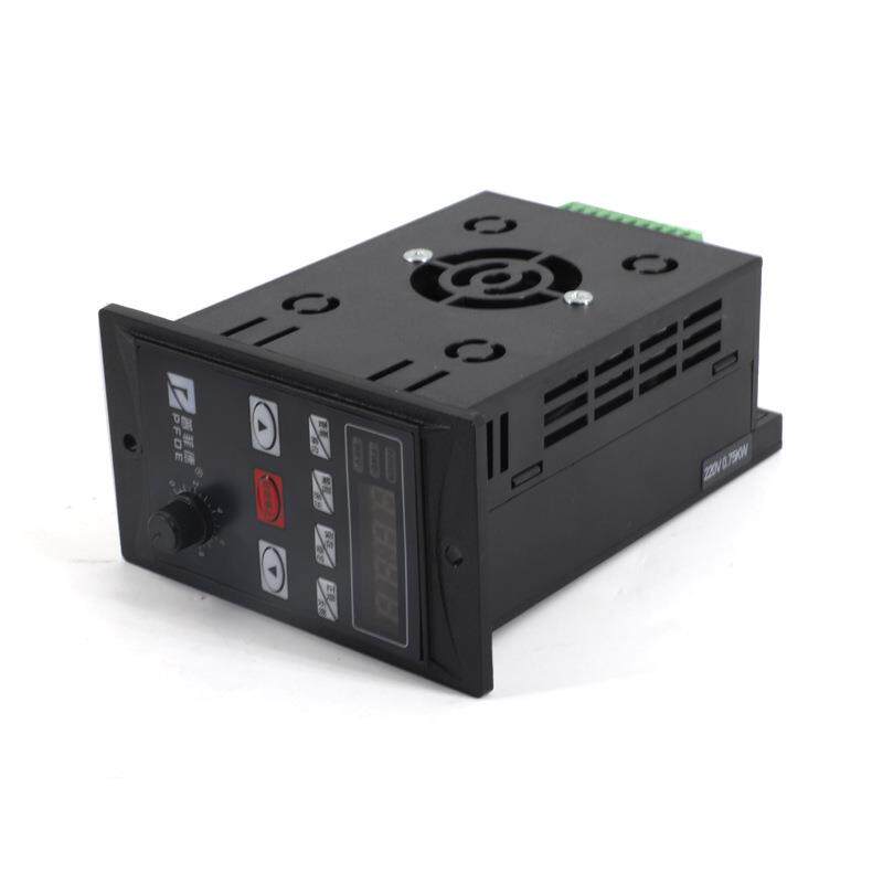 通用型变频器200W250W400W750W单相转三相220V异步减速电机调速器