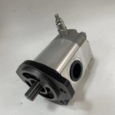 31NB-30020 现代R450/R455/R480/R500/R510/R520齿轮泵 GEAR PUMP