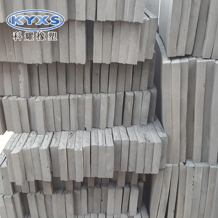 供应闭孔泡沫塑料衬垫各种规格 发泡聚乙烯泡沫板黑色 道路填缝用