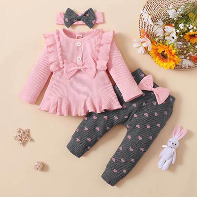 刚出生的女婴衣服套装粉红色的幼儿褶边ops心