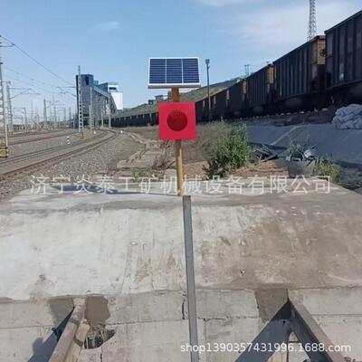 陕西内蒙古太阳能车挡土挡表示器供应商轨道LED防撞墙红色信号灯