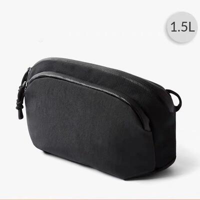 Venture Pouch1.5L Autumn and Winter Travel functional bag