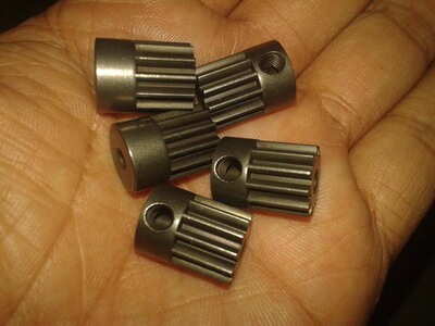 高强度车模用粉末冶金12T微型齿轮，摸数0.8MM，孔3.17送4MM顶丝