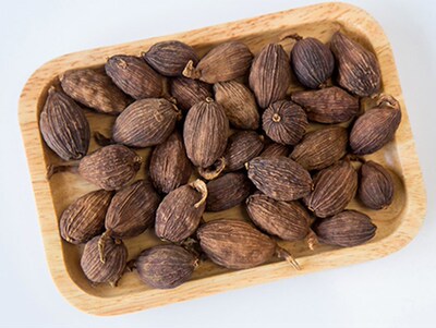 50g/100g WHOLE BLACK Cardamom Pods Amomum /Cardamon Cooking