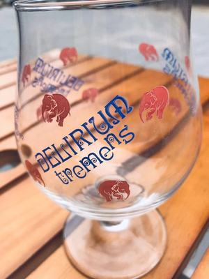 Delirium粉象啤酒高脚玻璃杯原装进口粉象啤酒杯330ml 酒杯 包邮