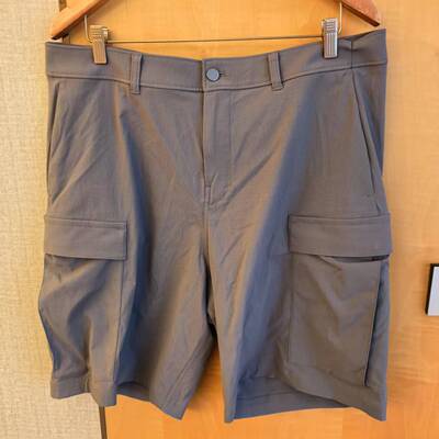 lululemon ripstop 男士宽松剪裁工装短裤