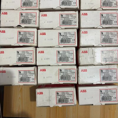 议价交流接触器UA26-30-10RUA263010RUA263010RUA26-30-10RA