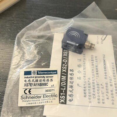 议价接近开关XS7E1A1NBM8CXS7E1A1PBM8CXS7E1A1NAL2