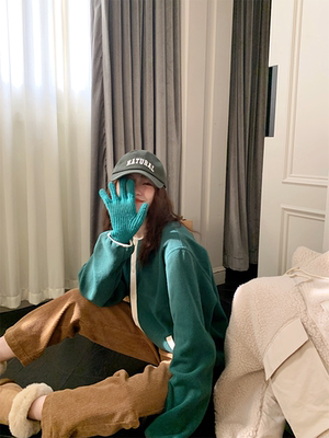 显白深绿绒衫撞色内搭卫衣保暖