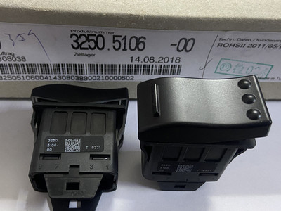 全新德国MARQUARDT 3脚3档车载按钮3250.5106 防水翘板船型开关