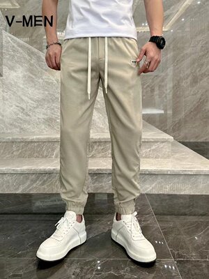卡其色九分威曼夏季休闲裤潮流