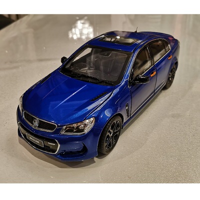 BIANTE 1:18 霍顿 海军准将 Holden VF II SSV REDLINE II 宝蓝