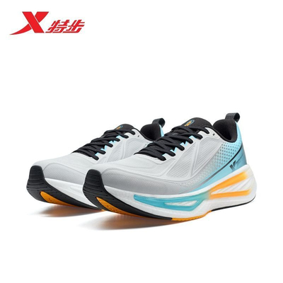 特步男跑鞋2025冬季新款轻便舒适保暖休闲鞋男运动鞋975419110036