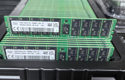 SK海力士 128G 4DRx4 PC4-3200AA-L 内存 HMABAGL7ABR4N-XN