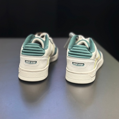adidas/阿迪达斯男复古百搭秋冬季低帮厚底板鞋休闲运动鞋JS3252