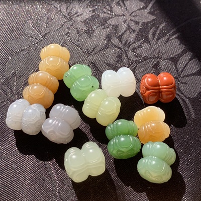 手工配饰配珠和田玉碧玉糖玉糖白藕粉烟紫黄口晴水白玉并蒂莲挂珠
