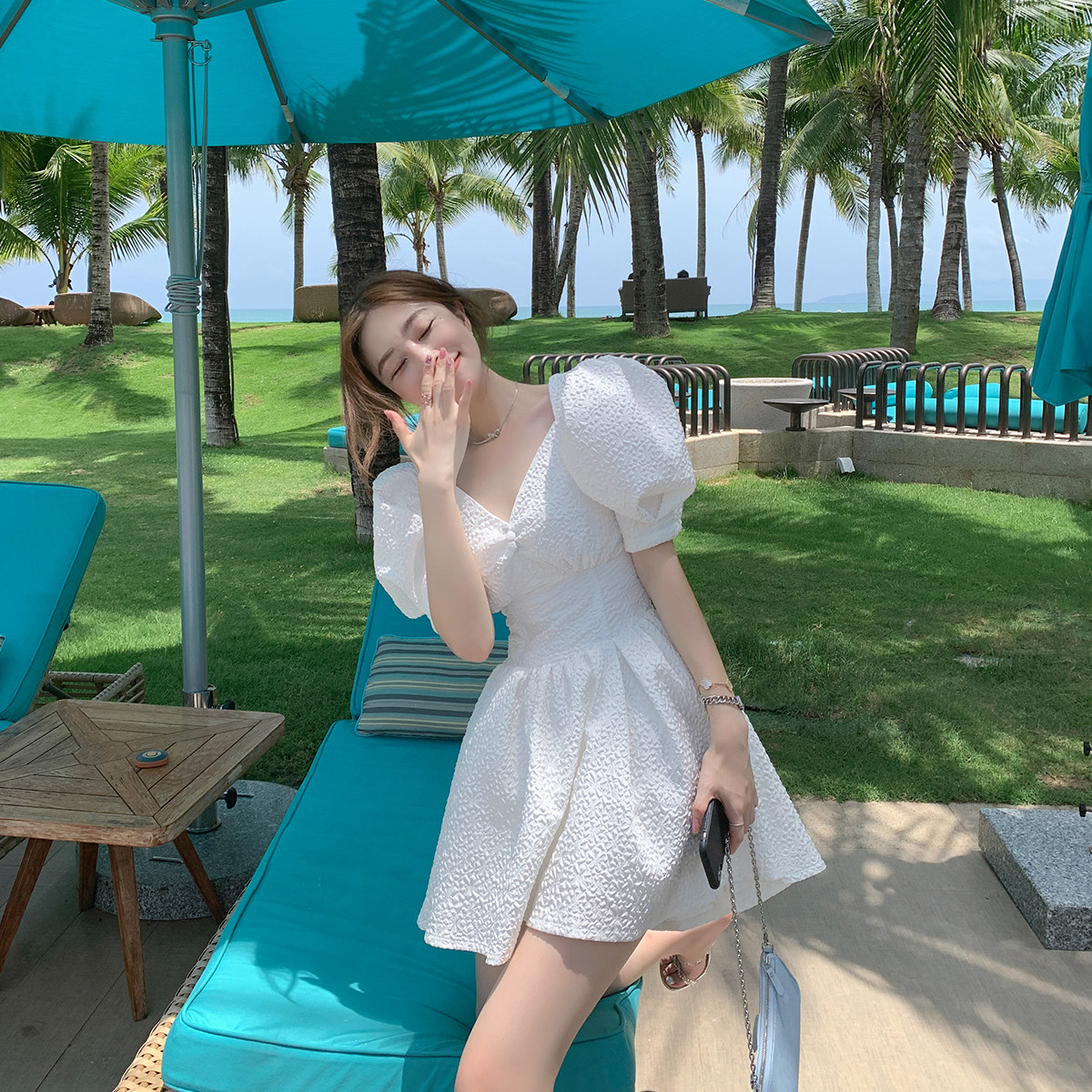 ByYou 夏季白色泡泡袖V领连衣裙女设计感鱼骨收腰显瘦法式公主裙