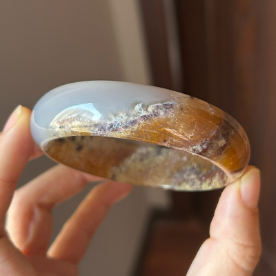 阜新玛瑙《几番新红》丰富颜色 紫色黄水草 花玉髓手镯口径60