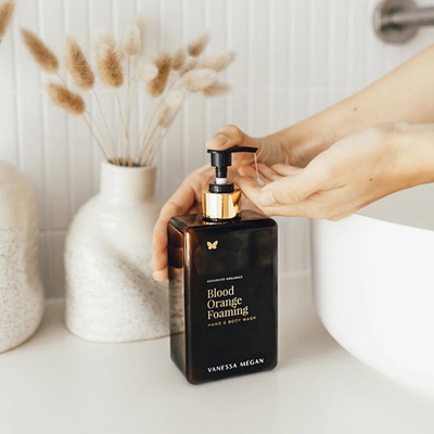 水润清爽沐浴露澳洲VanessaMegan-VM血橙维C焕亮有机沐浴露280ML