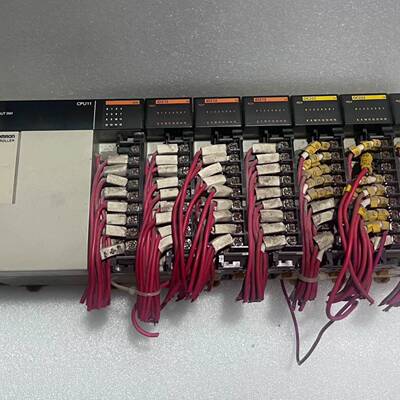 可维修欧姆龙PLCCQM1H-CPU11-E ，CQM1-PA议价