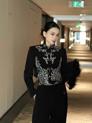 价格咨询.欧洲站原创设计师走秀款重工高定气质女白领套装1006