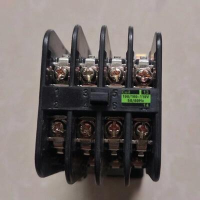 富士继电器 SRCa50-3F/X 110v 220v 440v 5开3闭 6开2闭 4开4闭询