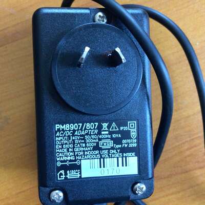 议价福禄克电源PM8907/807，15v300mA，15伏30