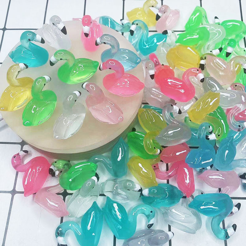 抖音混装款立体微缩迷你仿真夜光天鹅树脂diy创意儿童玩具