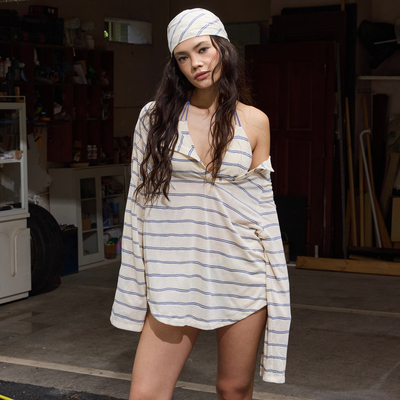 慵懒一字领条纹微透长袖罩衫T