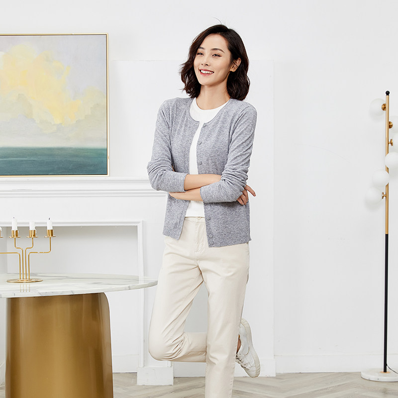 诗燕时装2020秋季新款纯色圆领开衫中年妈妈毛衫女A3413_虎窝淘