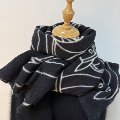 马年特供～软糯亲肤小马图案围巾女冬季加厚保暖气质款围脖大披肩