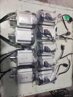 雷赛伺服电机，ACM2-08008H2F1-E23S-65，