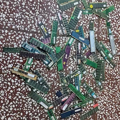 台式机电脑坏报废旧内存条ROMDDR装饰模型炼金材料