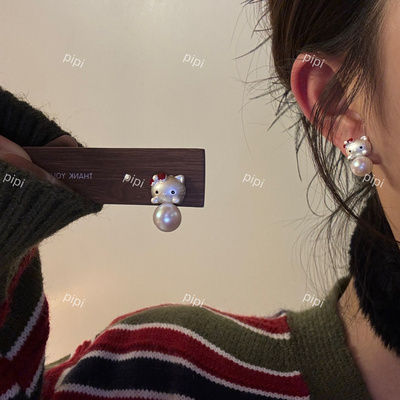 pipi可爱卡通猫咪kt珍珠耳钉甜美小众时尚个性创意耳饰银针百搭