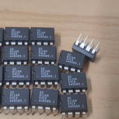 议价AD811AN 工厂库存尾料20个 未使用 没有原可维修