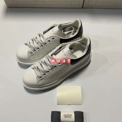 AlexanderMcQueen亚历山大麦昆