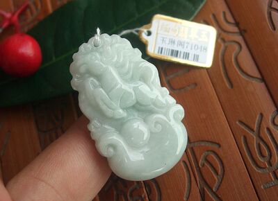 天然a货翡翠生肖马吊坠缅甸玉
