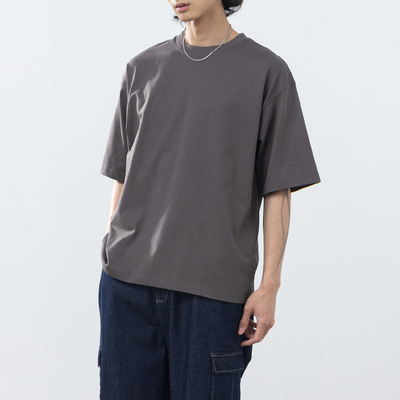 QUEENSHOP2026春夏新品男装基本素面圆领短袖上衣-深灰01190359