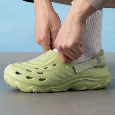 Adidas阿迪达斯男女情侣洞洞鞋2026夏季新款休闲沙滩凉拖鞋JR7547