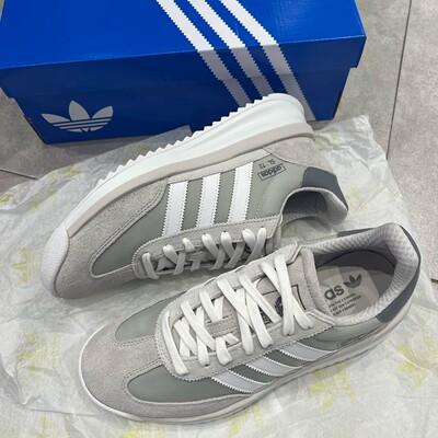 Adidas阿迪达斯运动休闲鞋