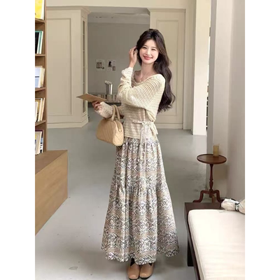 0139 春款法式温柔镂空针织上衣印花半身裙两件套套裙JR