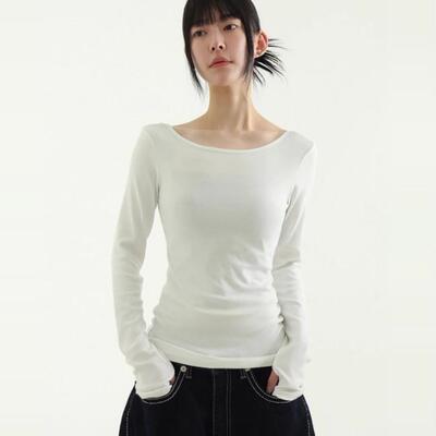 handwarmerroundnecktee