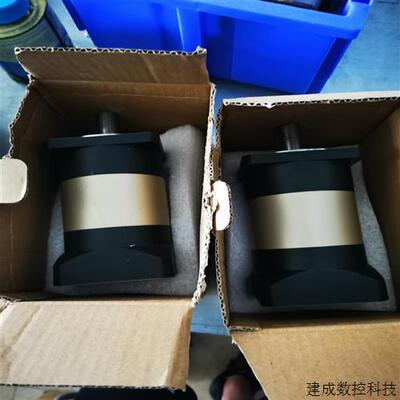 议价PGA090-25精密行星减速机2台只用了一次便宜处理了(奋斗电子
