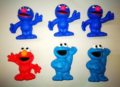 孩之宝芝麻街甜饼怪公仔摆件人偶